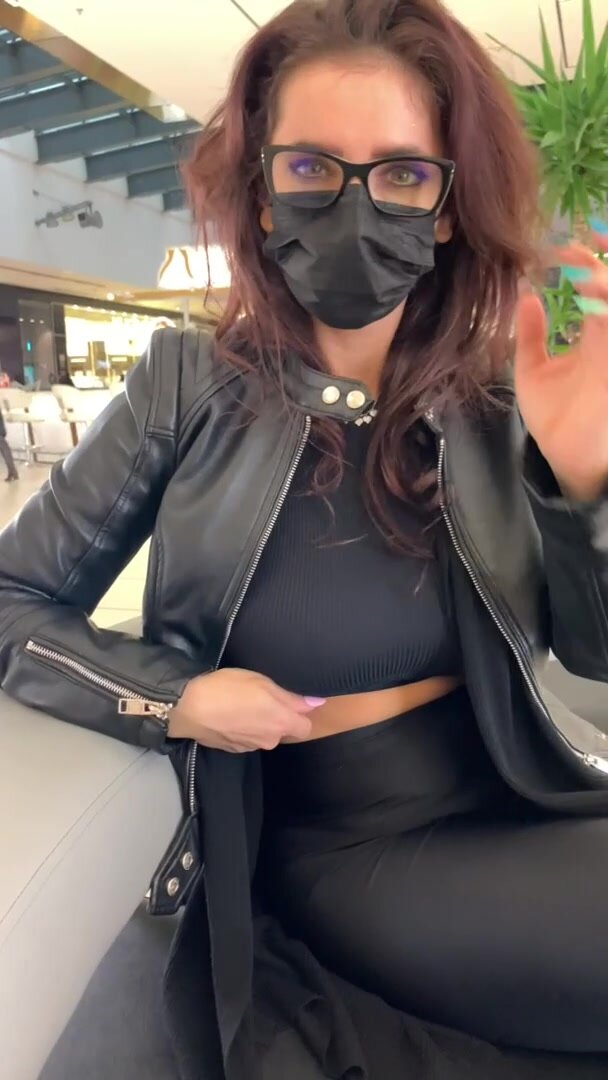 Flashing At The Mall
